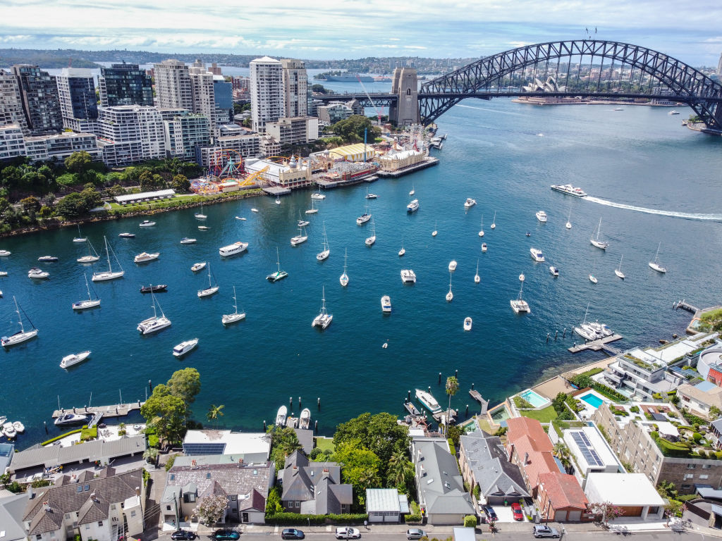 Lavender Bay: The glam micro-burb where locals turn into tourists
