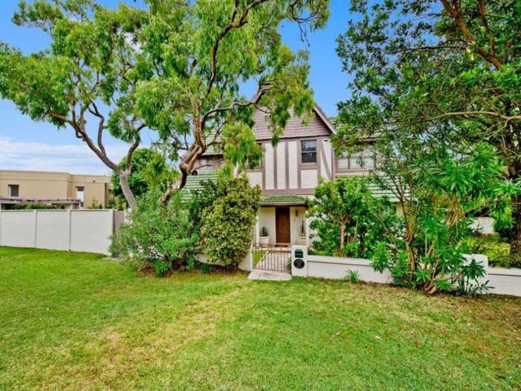 A $32 million property play turning two Vaucluse mansions into three ...