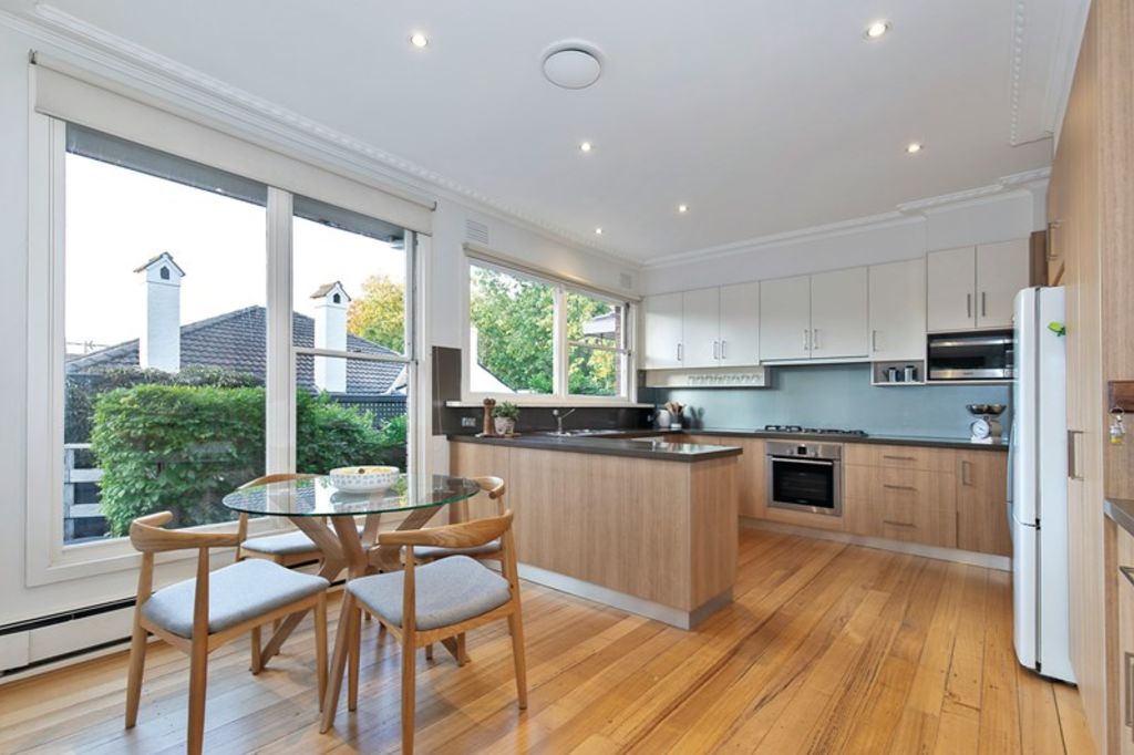 Billionaire Geminder family buys neighbour's house in Melbourne's Kooyong