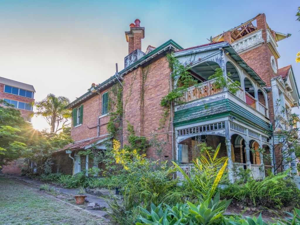 Historic Kangaroo Point residence Lamb House listed for sale