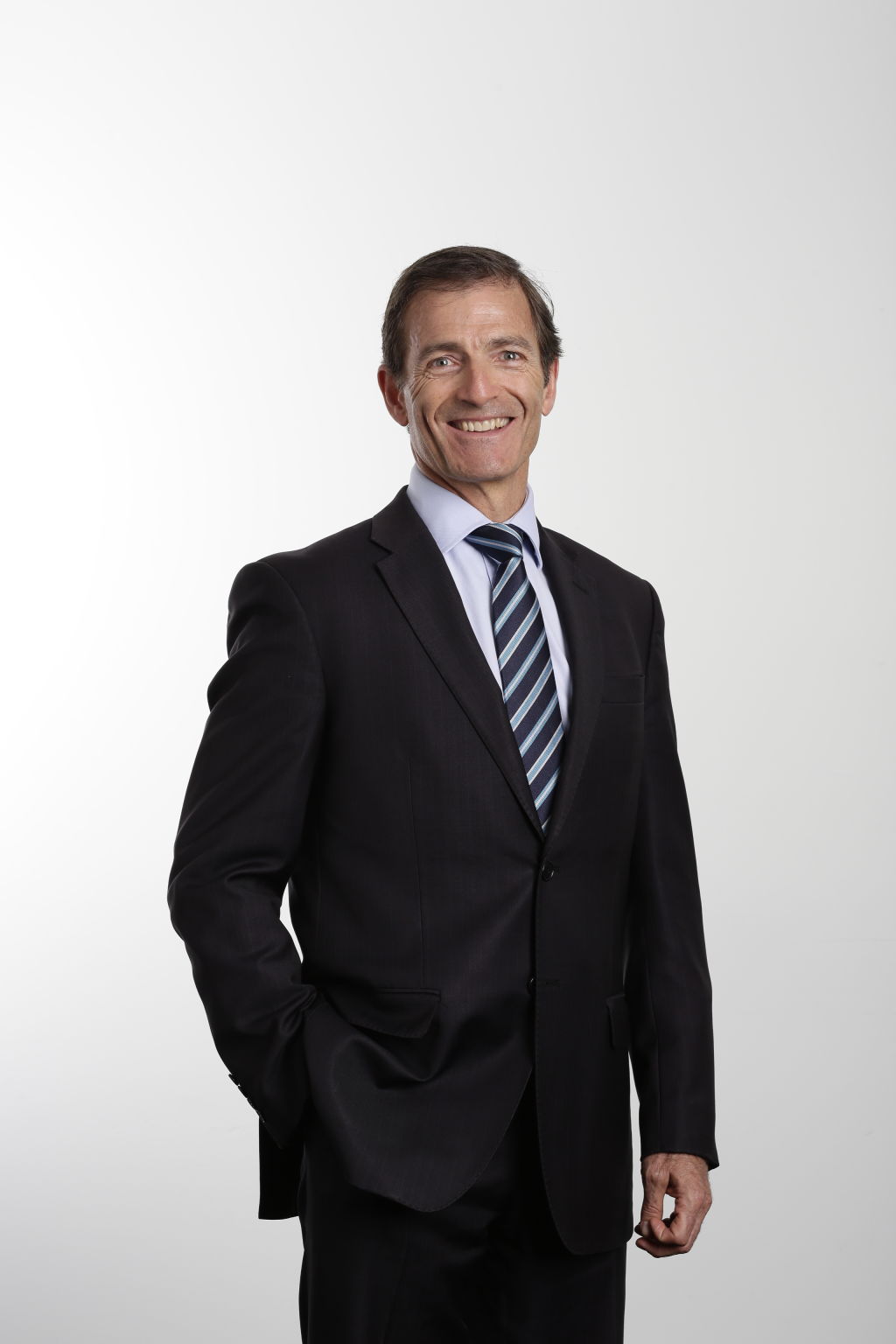 CBA's deputy David Cohen lists Willoughby home to move to $7.6m ...