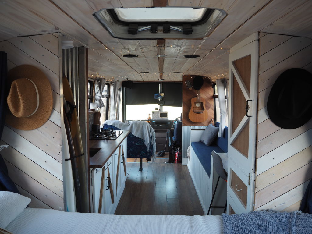 'The best decision we made': Young Australians living on the road