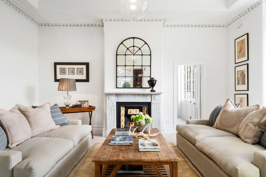 Ex-turf club chairman Laurie Macri lists 'Coogee Castle' amid record ...