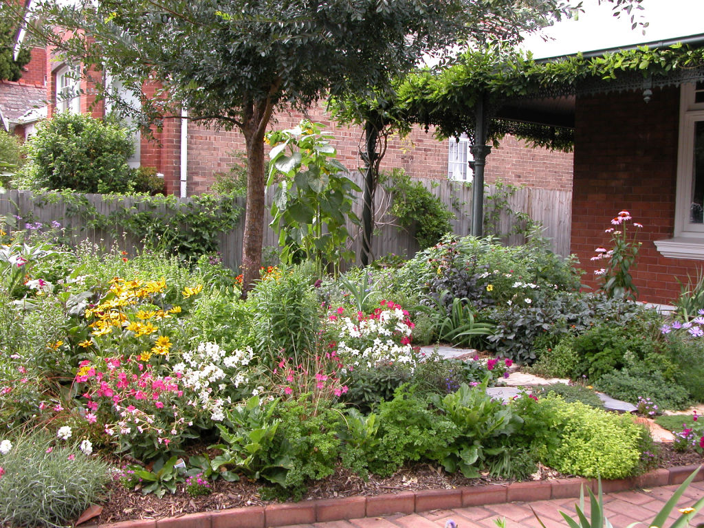 Elegant edible gardens: An emerging new trend in garden design