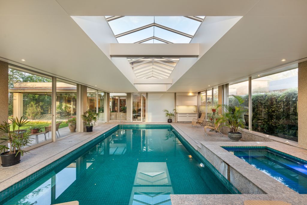 Two-for-one: Extremely rare listing in Caulfield North hits market