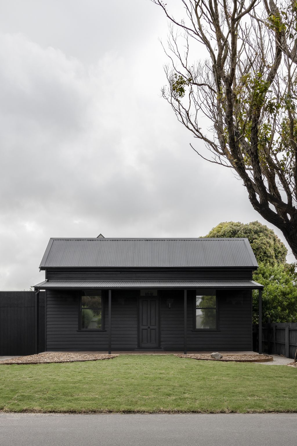 Dump no more: An old weatherboard home gets the architectural touch
