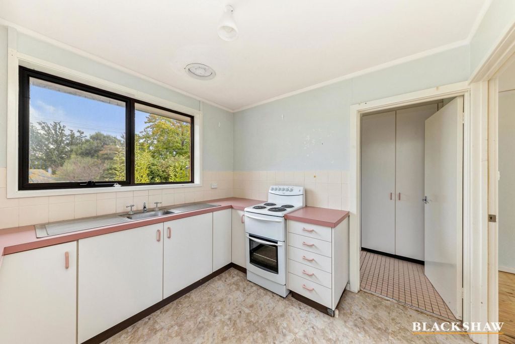Canberra auctions: Former government housing home in Lyneham sells for ...