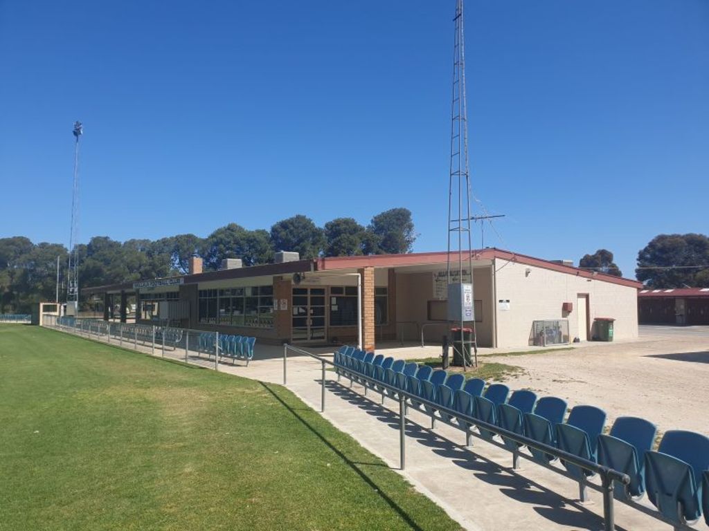 Escape to Mallala, South Australia: A quiet country town in love with ...