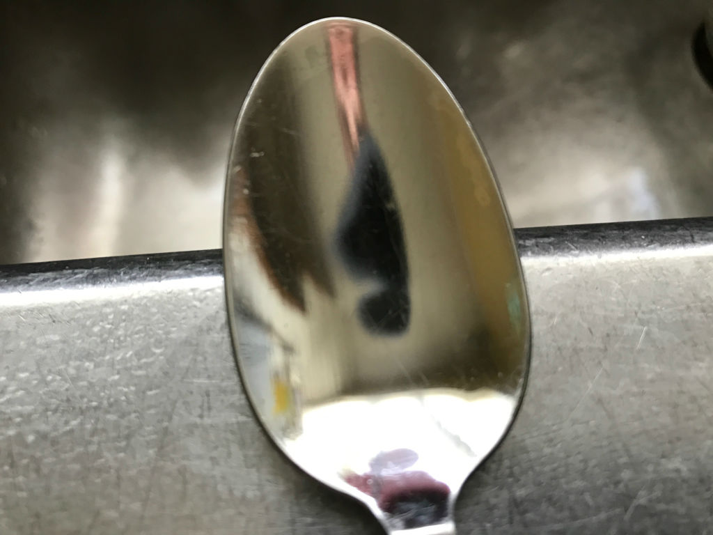 Can denture tablets clean tannin-stained tea cups and spoons?