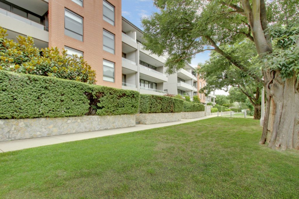 Home affairs minister Peter Dutton sells Canberra unit for $540,000