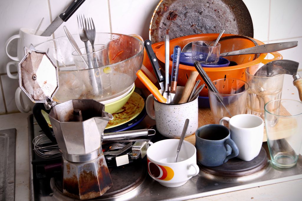 'Notes are a downward slide': Five flatmate nightmares and how to solve ...