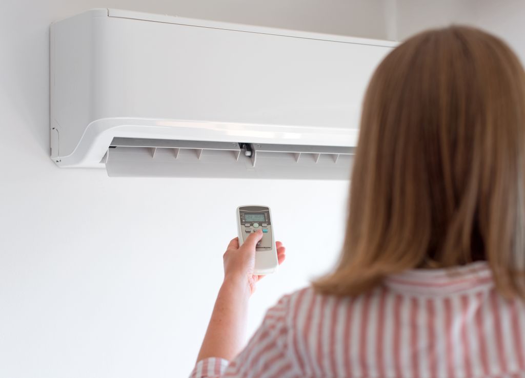 The best and weirdest ways to survive humidity at home The best and weirdest ways to survive humidity at home
