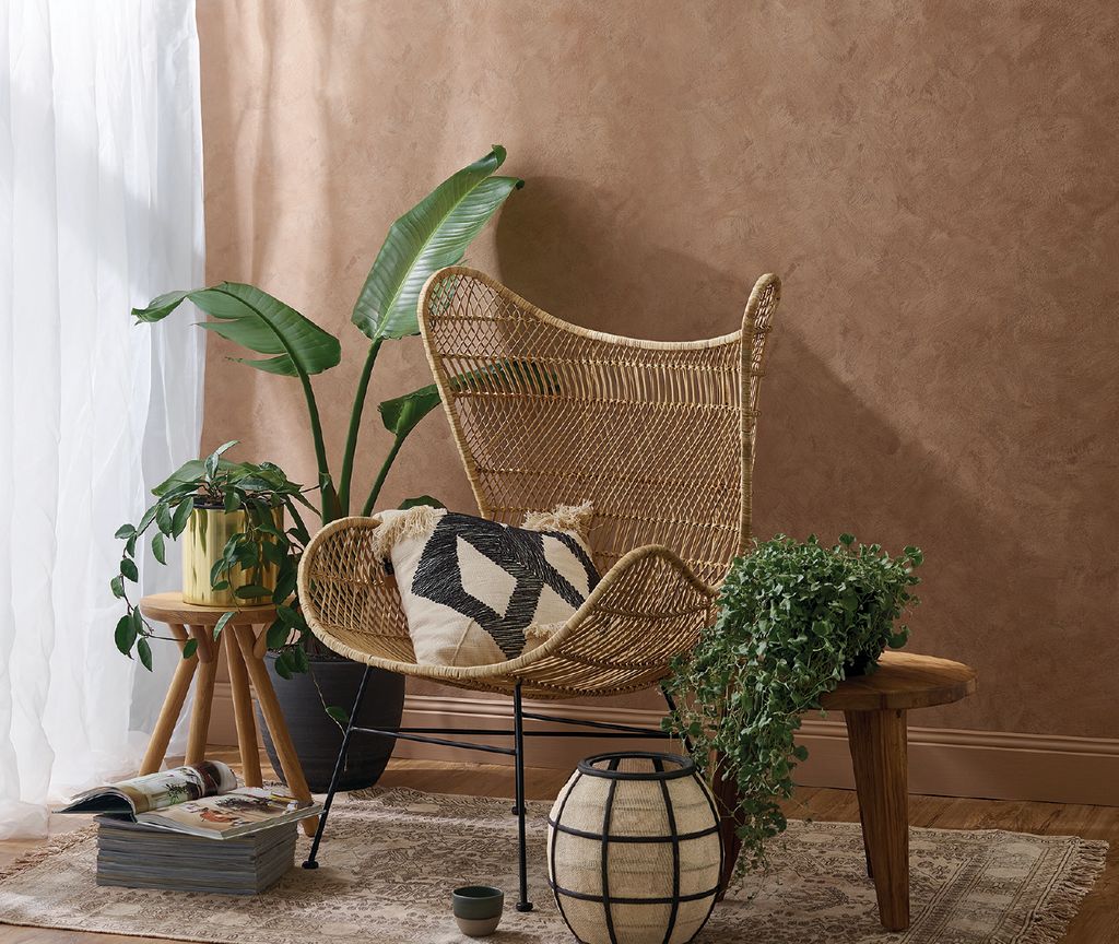 Five ways to use different effect paints at home