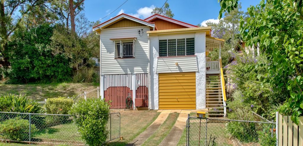 Unrenovated Wishart house sets suburb record