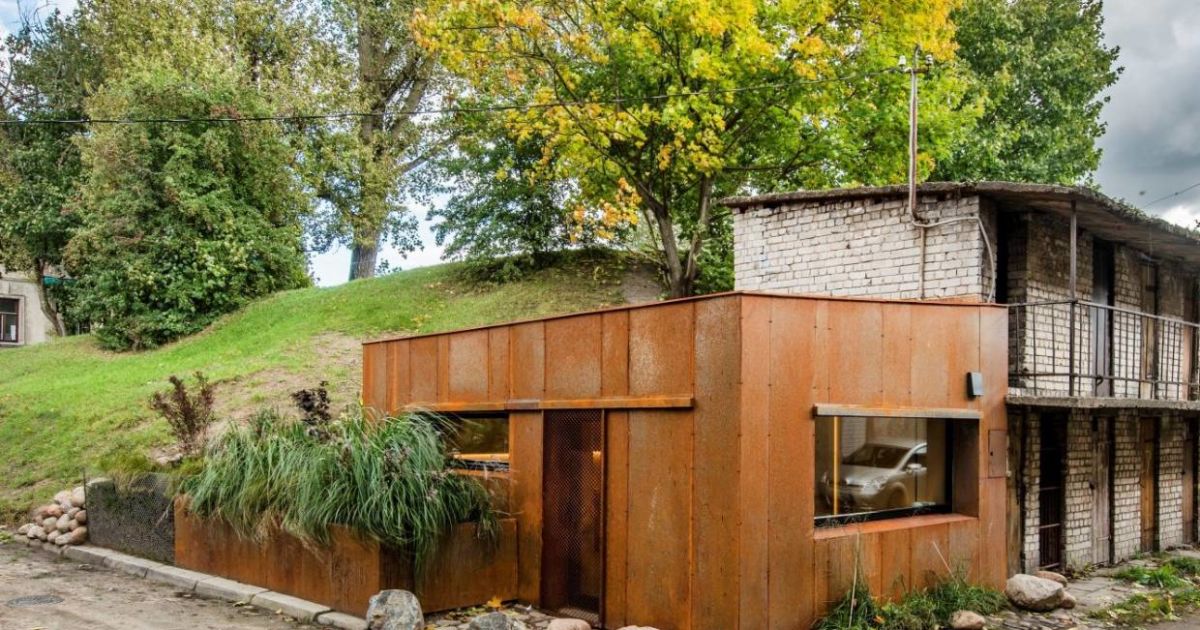 How a garage at the end of a ramshackle building was transformed into ...
