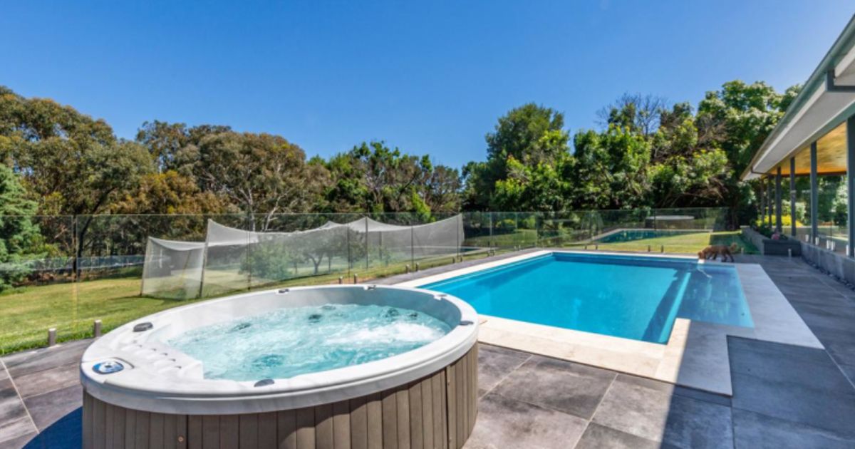 Yass home breaks suburb record by $677,000, selling for $2.45 million