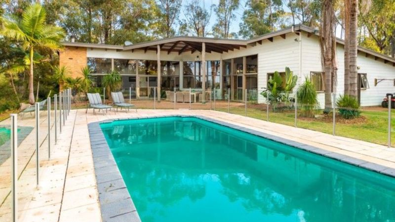 Home previously owned by Rod Laver hits the market in South Coast ...