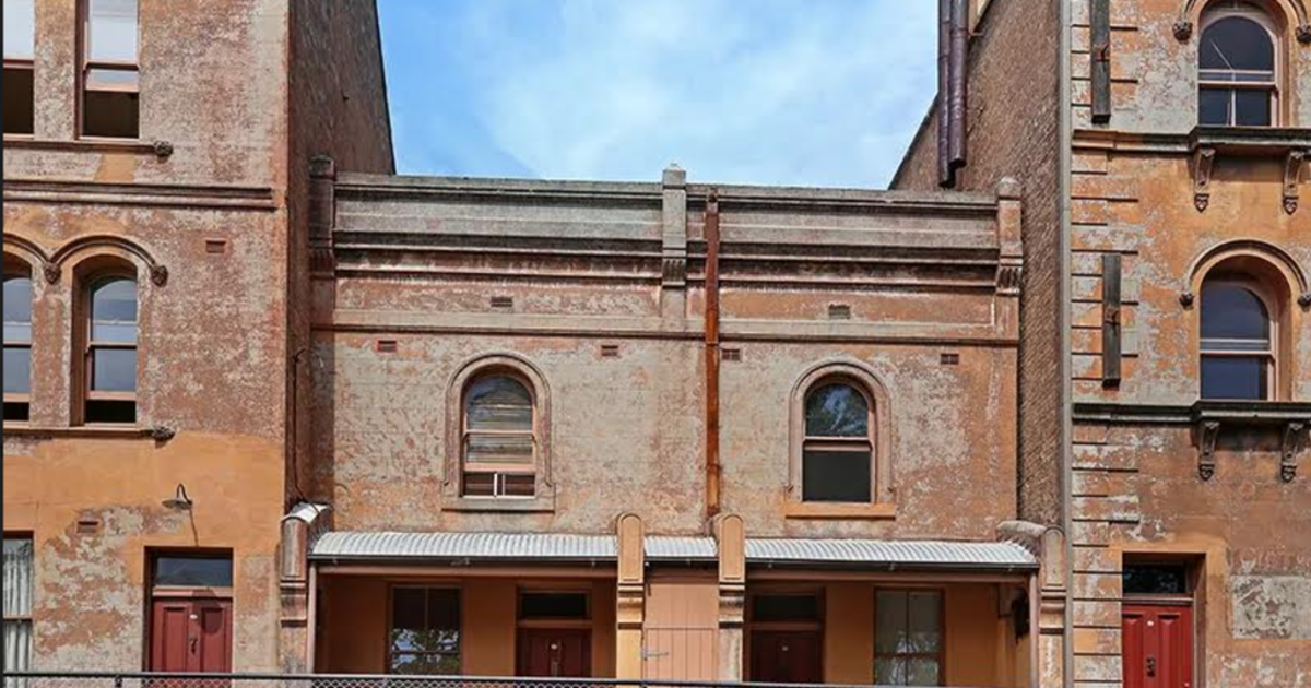 Heritage-listed Victorian terraces in historic The Rocks precinct sell ...