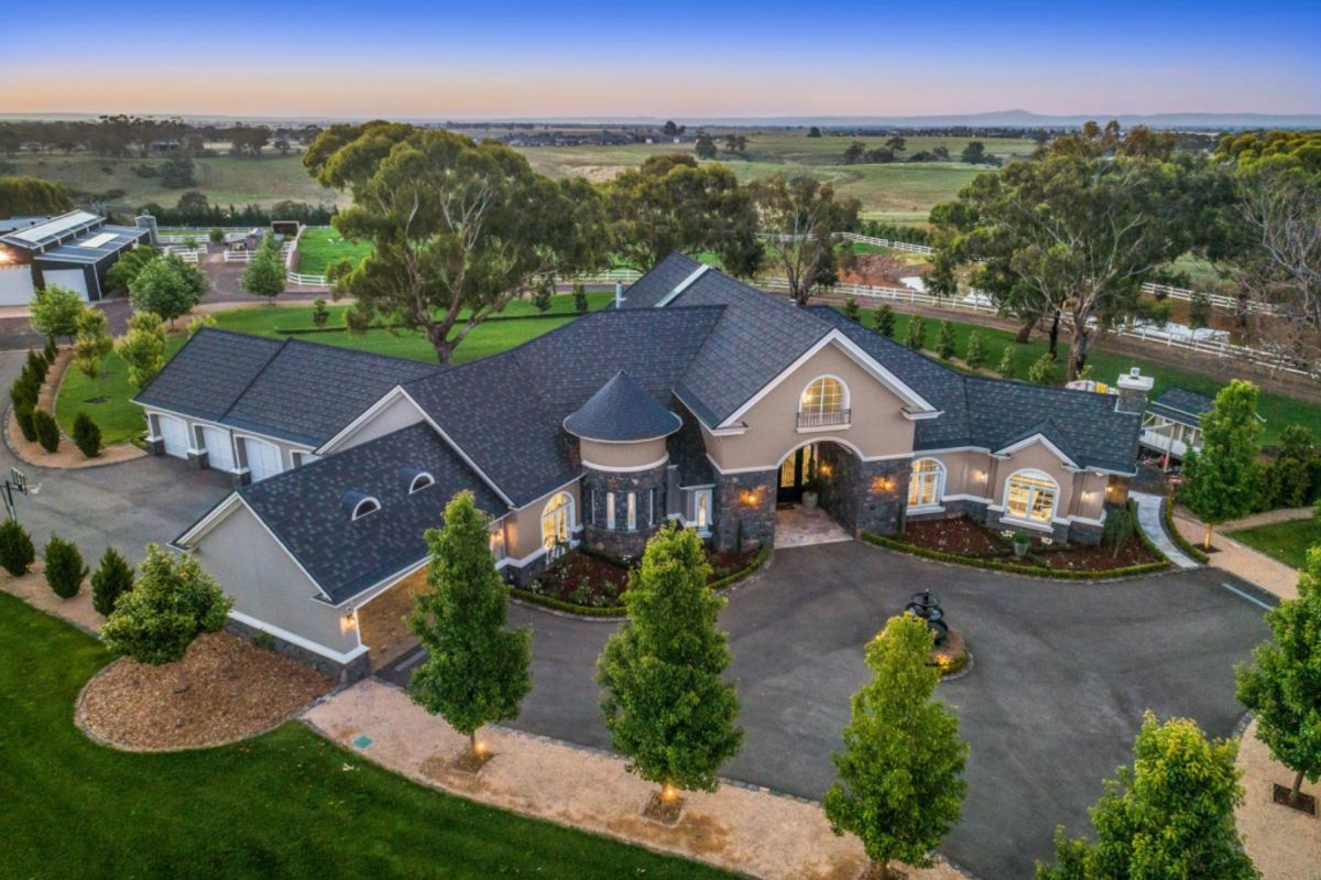 Grand estates of Melbourne dotted through the city’s fringes