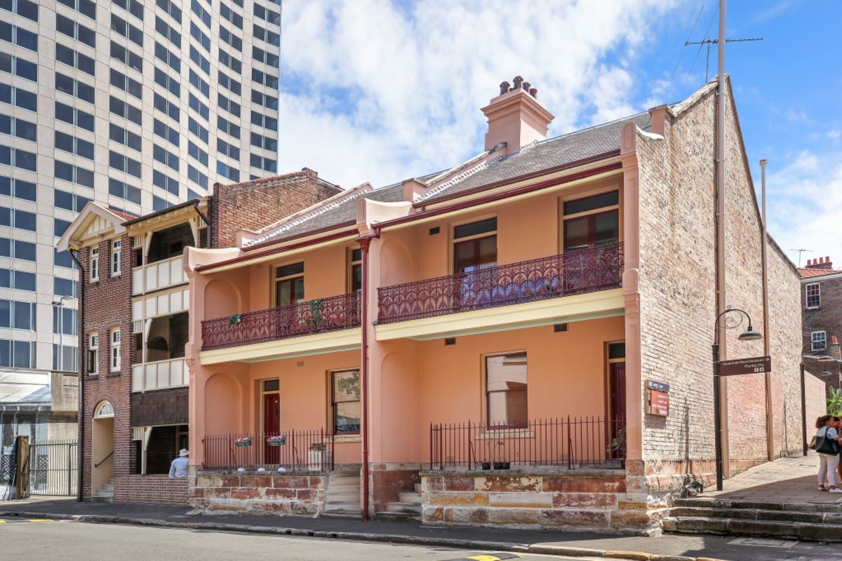 Heritage-listed Victorian terraces in historic The Rocks precinct up ...