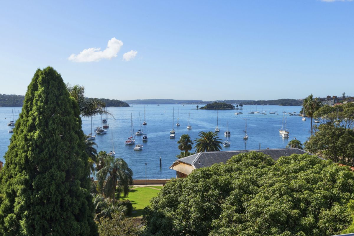 A private oasis in the heart of the city: why Elizabeth Bay is beloved ...
