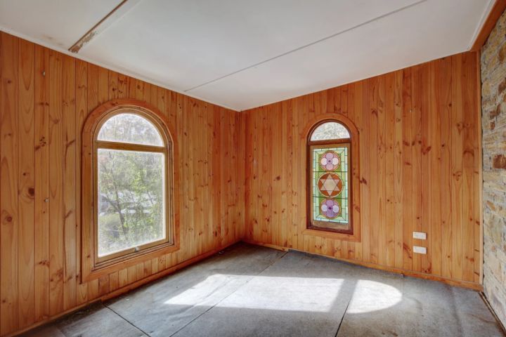 Historic 150-year-old Clarendon bluestone hall hits market from $650k ...