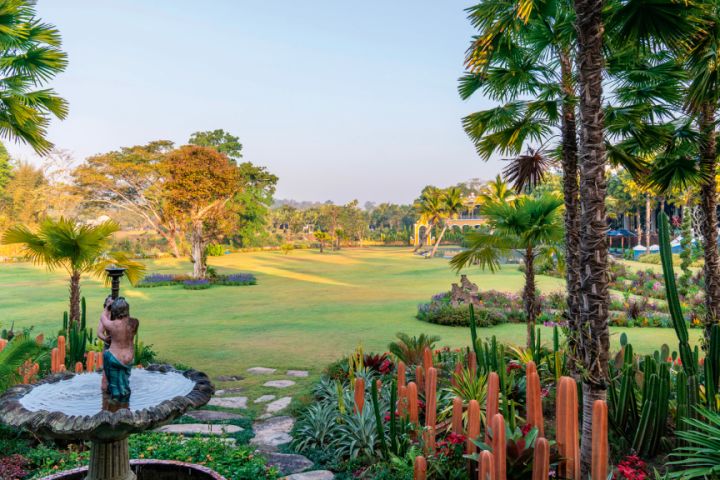 The rise of the private estate: Why affluent travellers are ditching ...