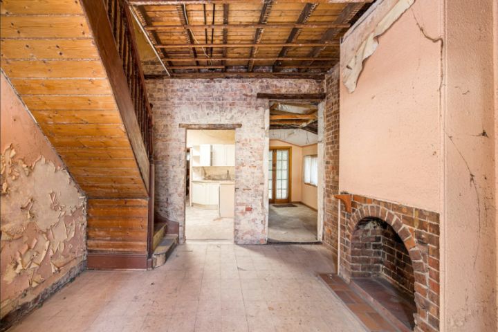Love Island's Niko Fotopoulos transforms derelict 138-year-old Sydney home