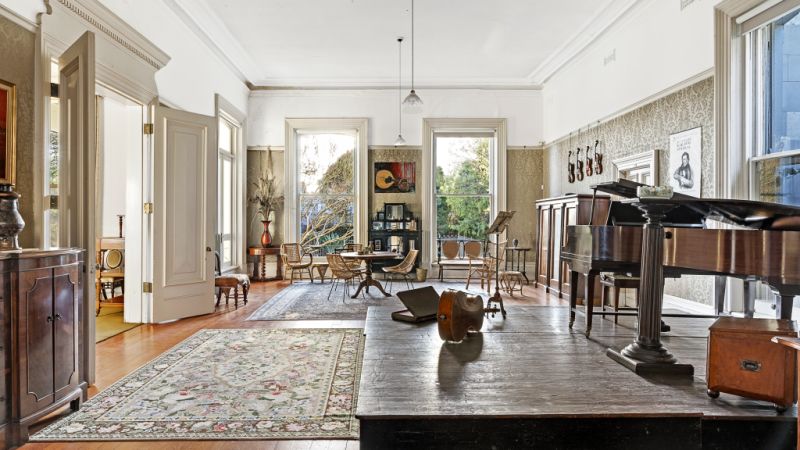 House of the week: A Toorak mansion with jaw-dropping proportions