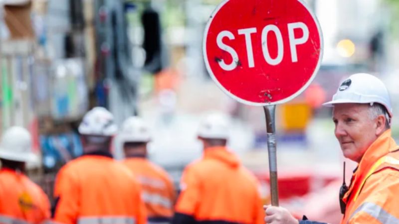 Building site shutdowns would spark a $2 billion monthly stoush