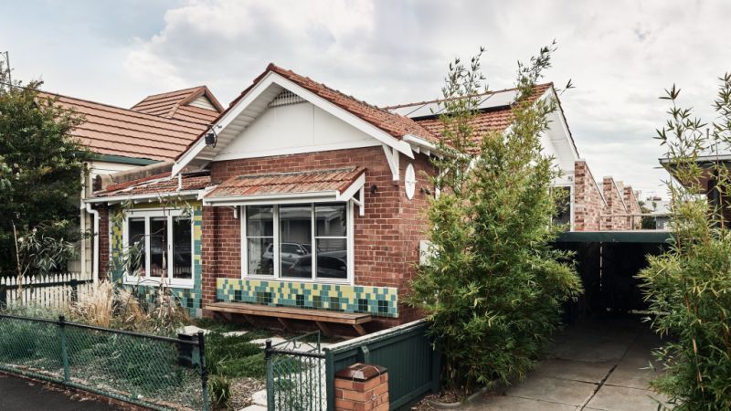 From drab to fab: The colourful features that make this classic home ...