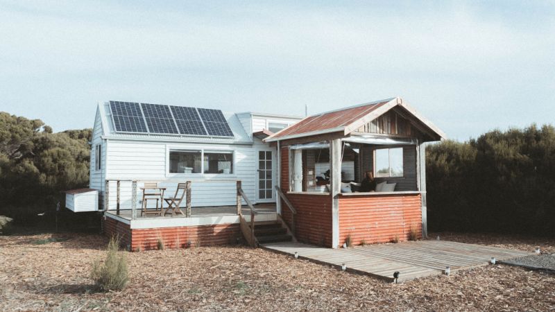'We did it all': The father-daughter duo who built a tiny house from ...