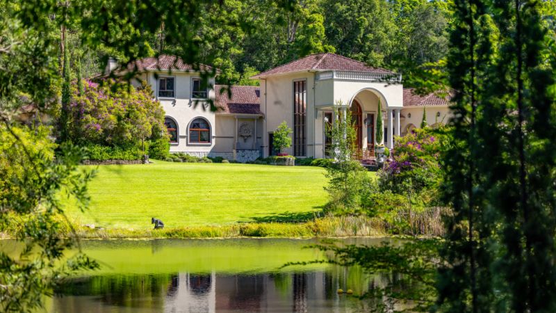 Top eight most prestigious homes for sale across the country