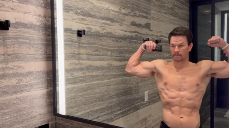 Polythelia Mark Wahlberg