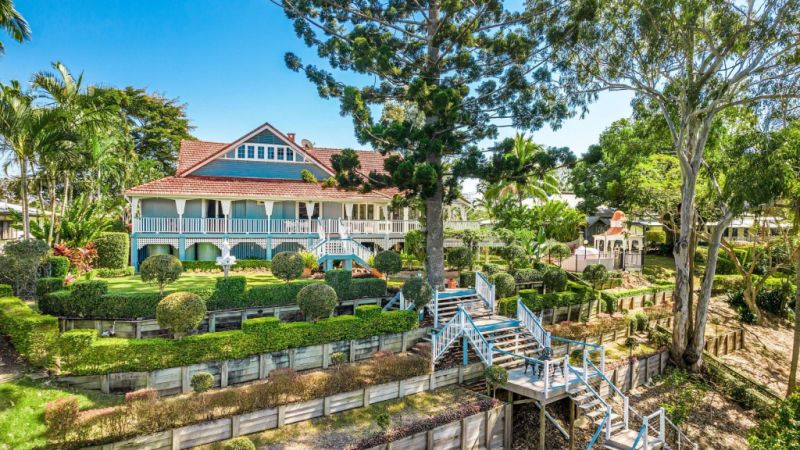 What are the predicted house prices for 2024 and 2025 in Australia?