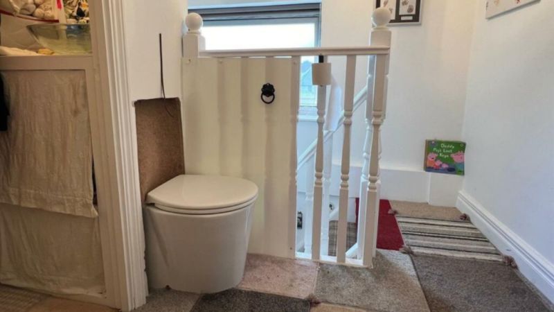 Open-plan toilet stuns house hunters: 'Genuinely a nightmare'