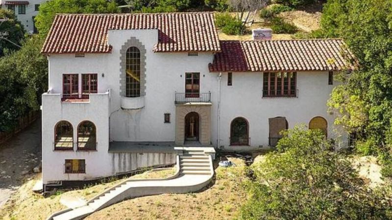 Fresh hope for sale of 'cursed' mansion that nobody has wanted for 60 years