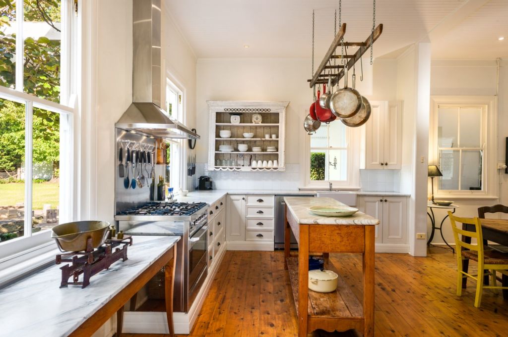 A pad once rented by Usain Bolt, plus five more stunning country homes ...