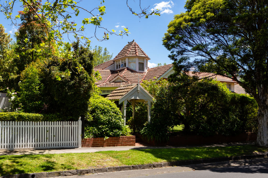 Canterbury: This suburb has been hosting legendary Christmas carols ...