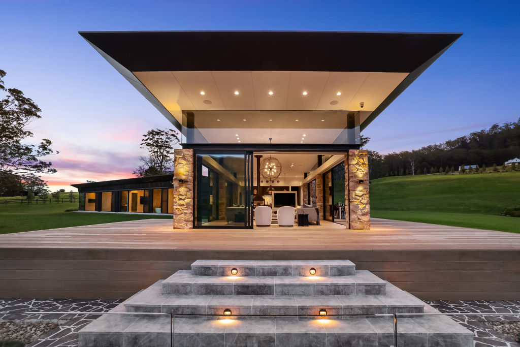 Ancient escarpment the perfect backdrop to modern architectural masterpiece