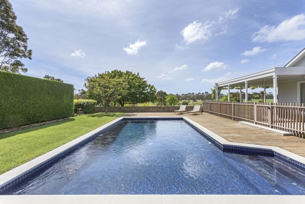 Lavish Merricks North farm owned by Melbourne Cup-winning horse trainer ...