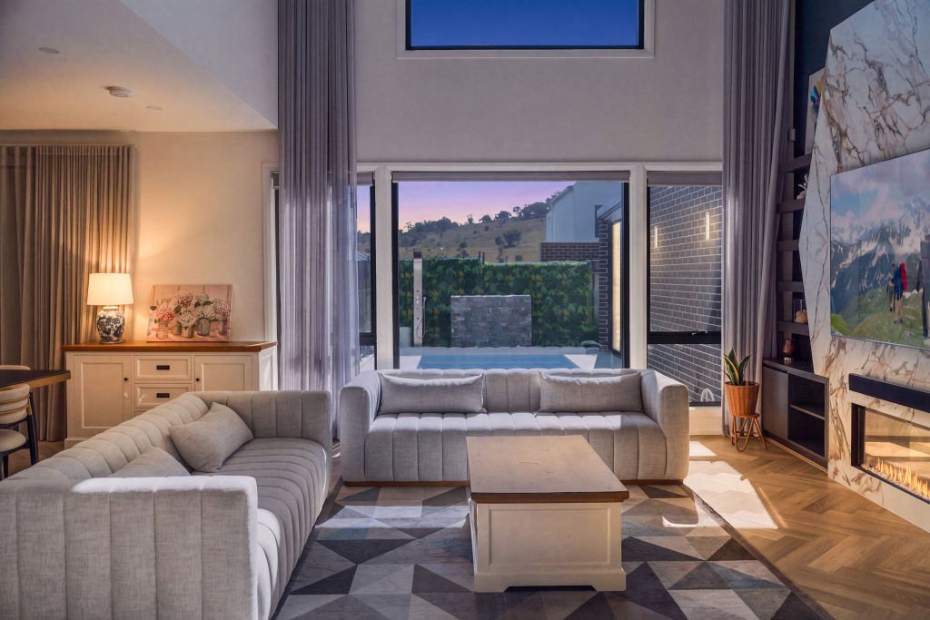 Luxury Living in Whitlam – Pool, Fire Pit & Designer Interiors