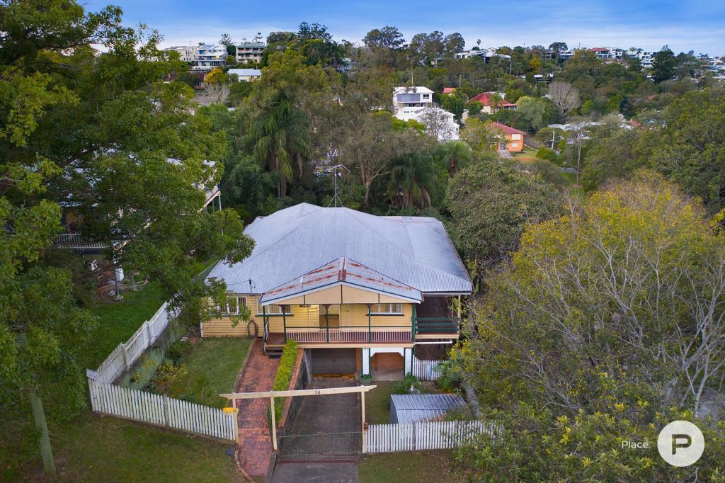 Landmark Norman Park estate on five lots with two tennis courts asking ...