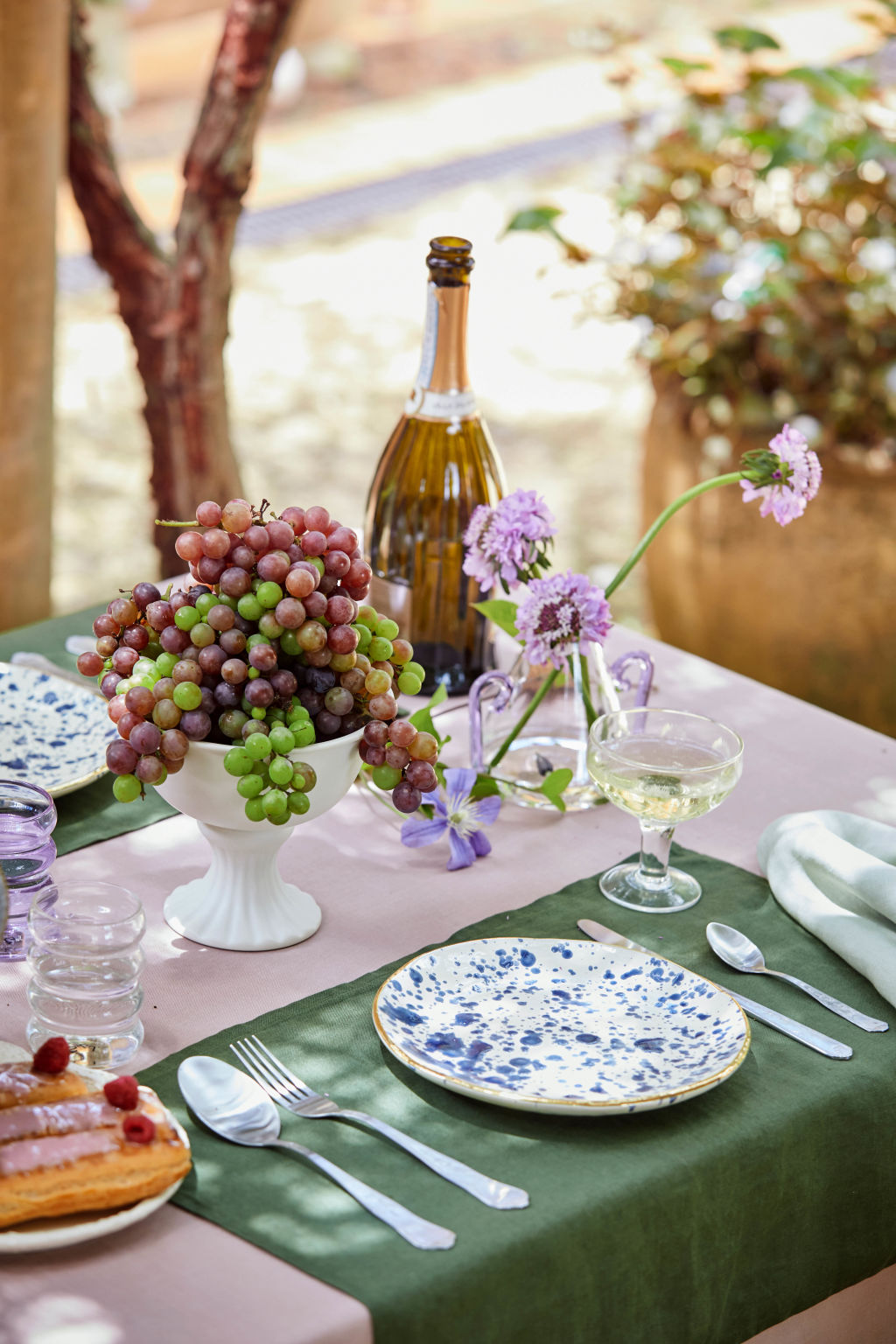 5 simple but stylish ways to set your dinner-party table