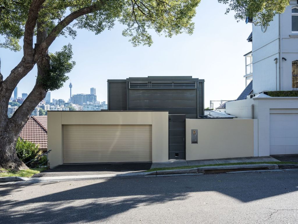 Feast your eyes on this glamourously rare Darling Point house with ...