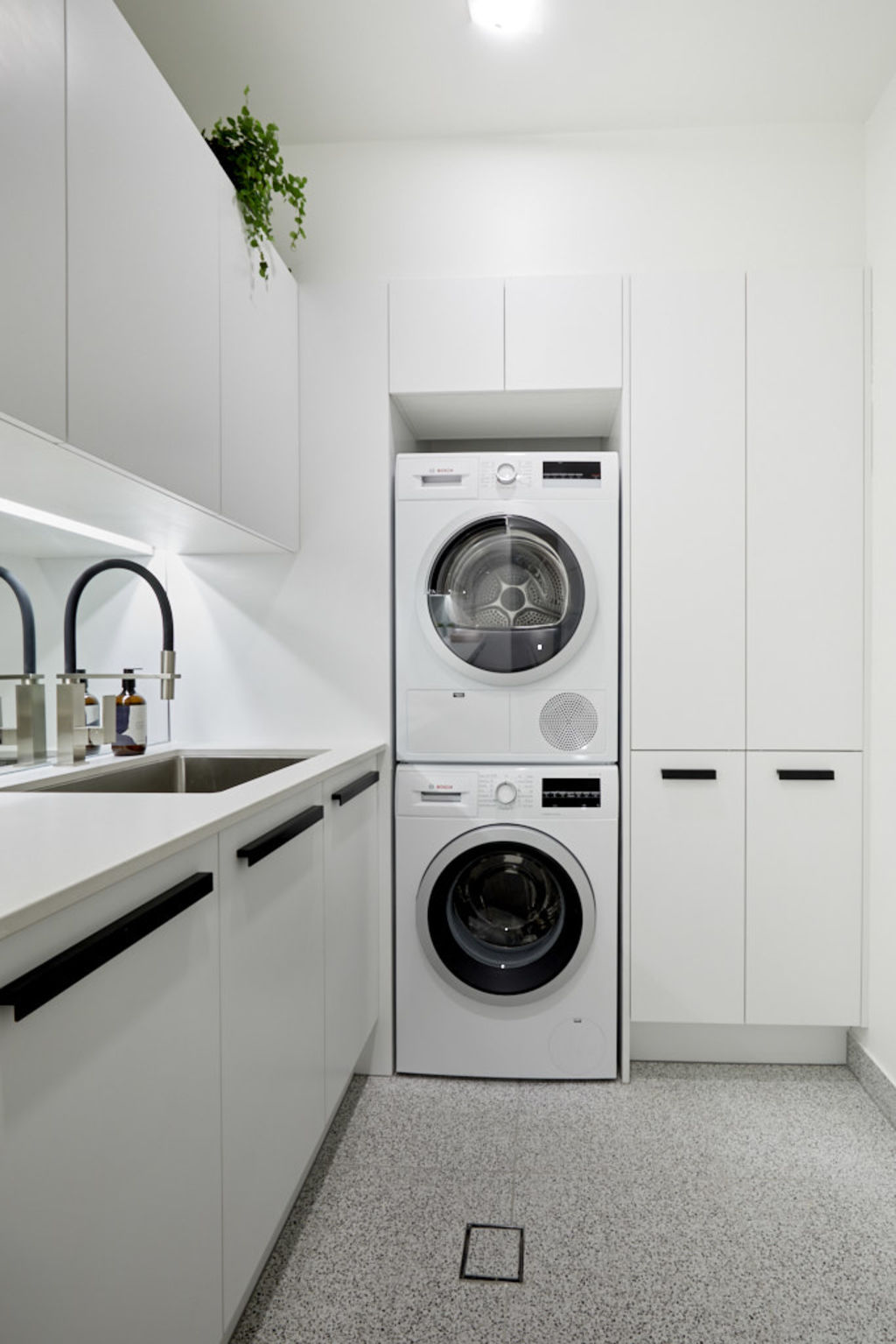How to choose a washing machine and use it properly
