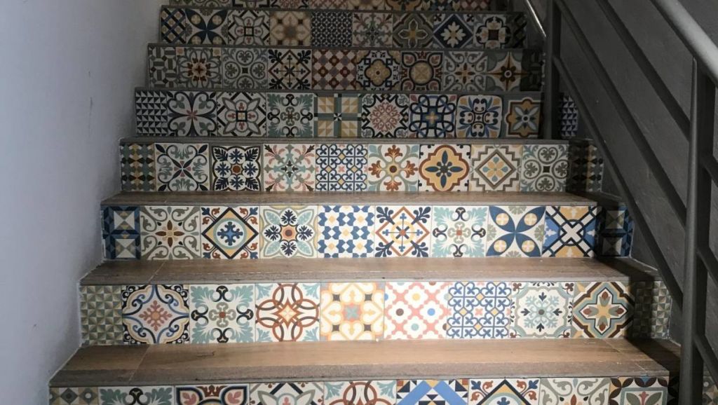 The two contrasting tile trends are set to dominate this year